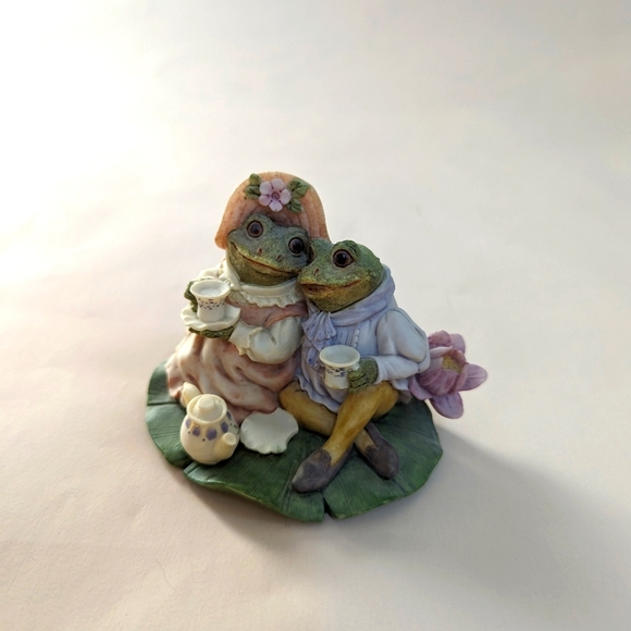 Westlab | Accents | 996 Westland Frog Tea Party Figurine Fantasy Tea ...